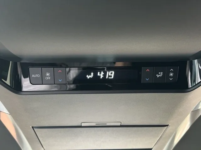 ヴェルファイアハイブリッド Z プレミア 4WD トヨタ 中古車は静岡県 松下モータース 質感高いデザイン！ [NO:22648]