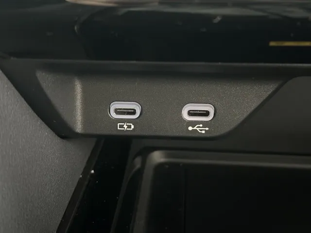 ヴェルファイアハイブリッド Z プレミア 4WD トヨタ 中古車は静岡県 松下モータース 質感高いデザイン！ [NO:22648]