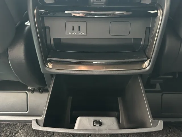 ヴェルファイアハイブリッド Z プレミア 4WD トヨタ 中古車は静岡県 松下モータース 質感高いデザイン！ [NO:22648]